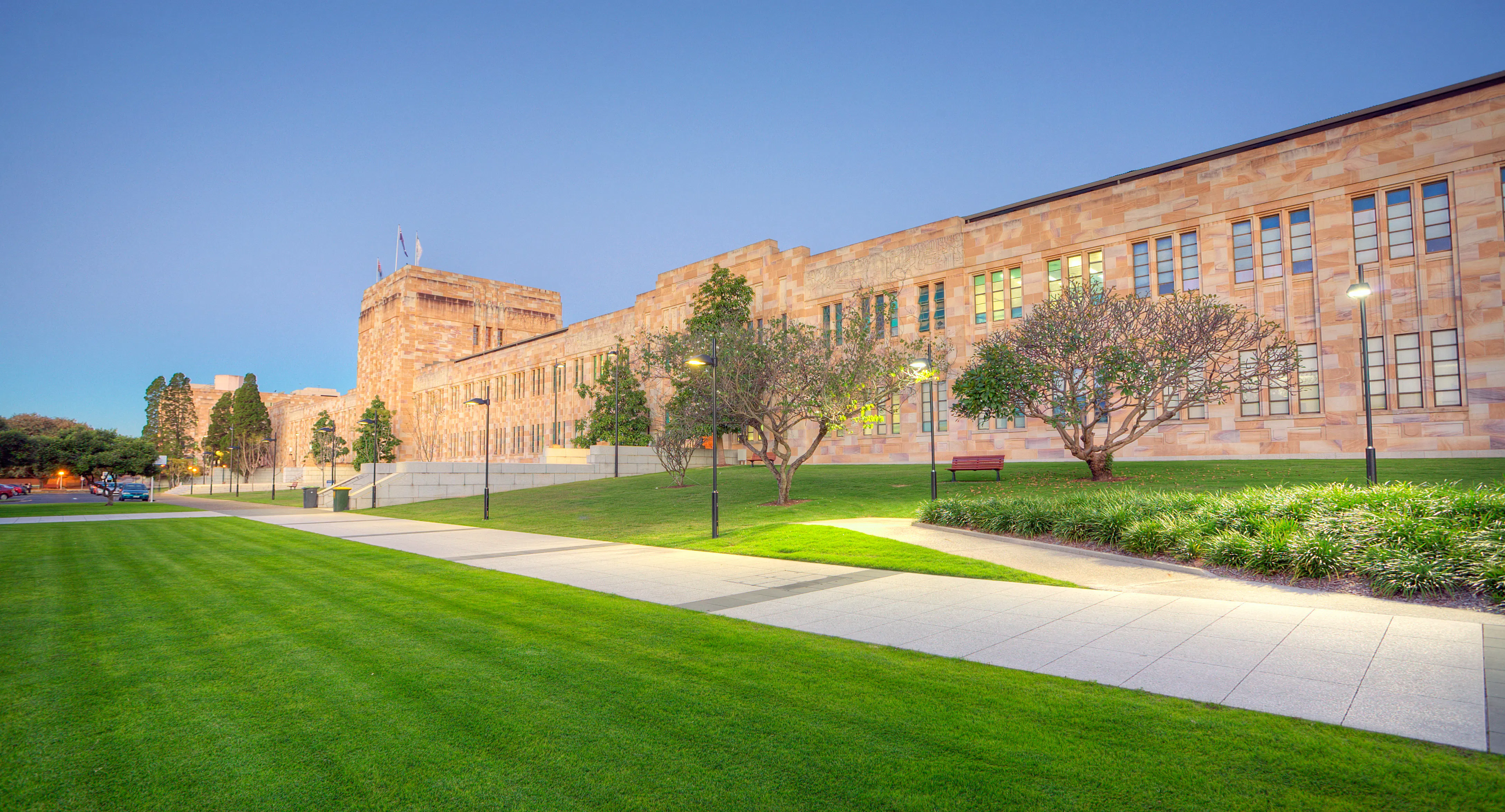 University of Queensland - UQx | University Info | 1 Masters in English ...