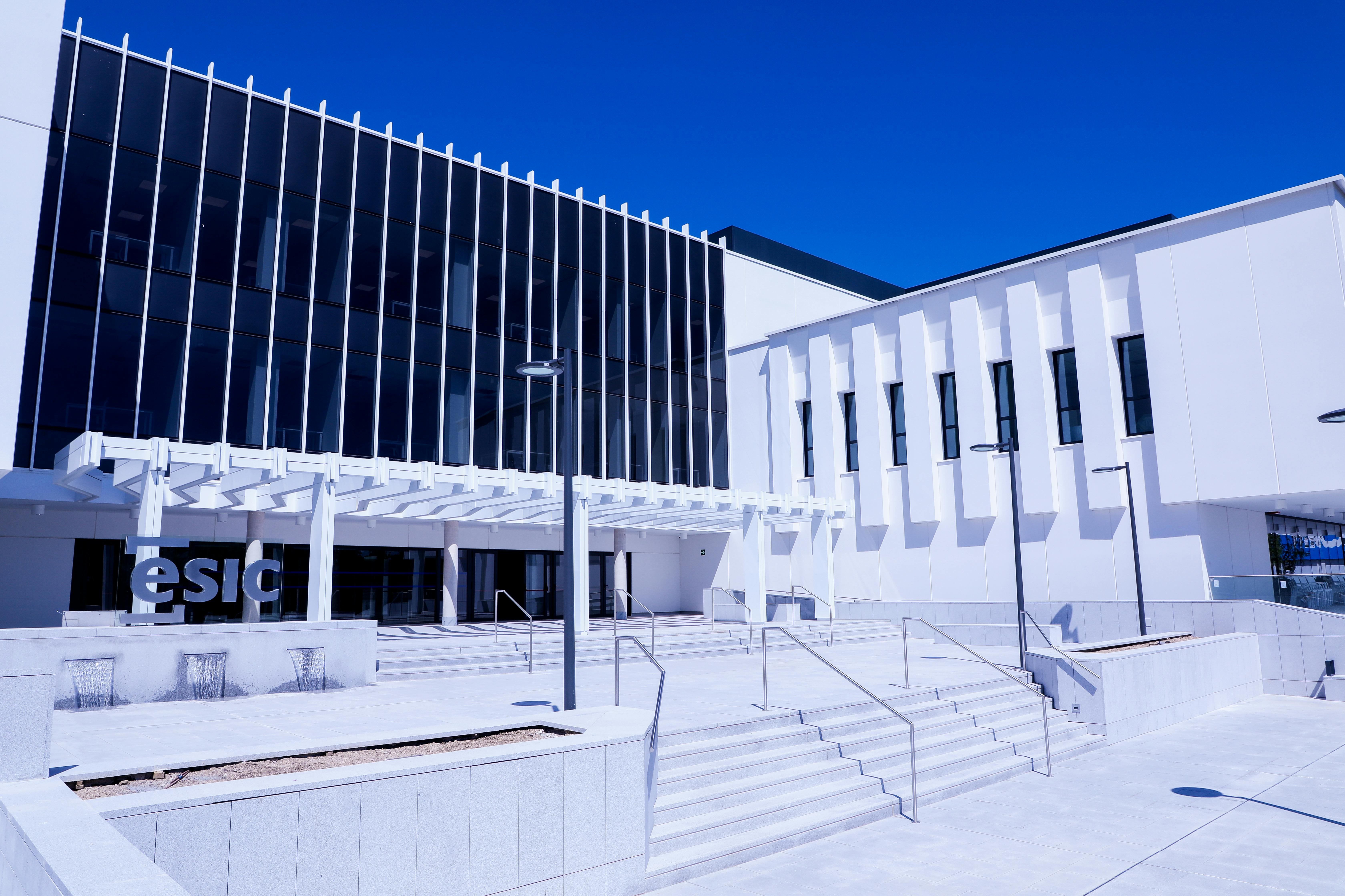 ESIC Business & Marketing School | University Info | 5 Bachelors in ...