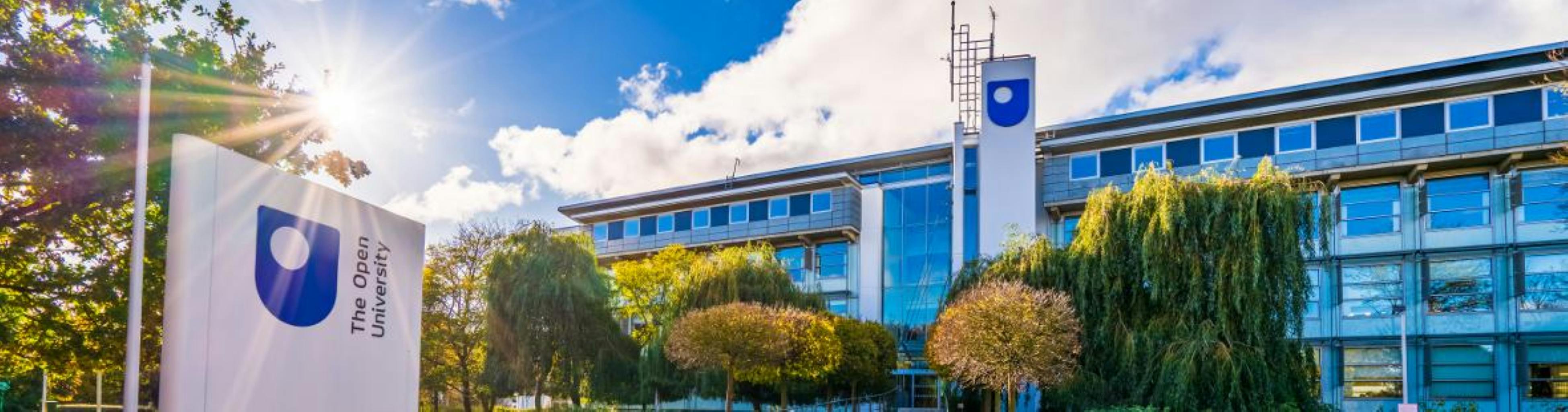 The Open University UK | University Info | 522 Online Courses in ...