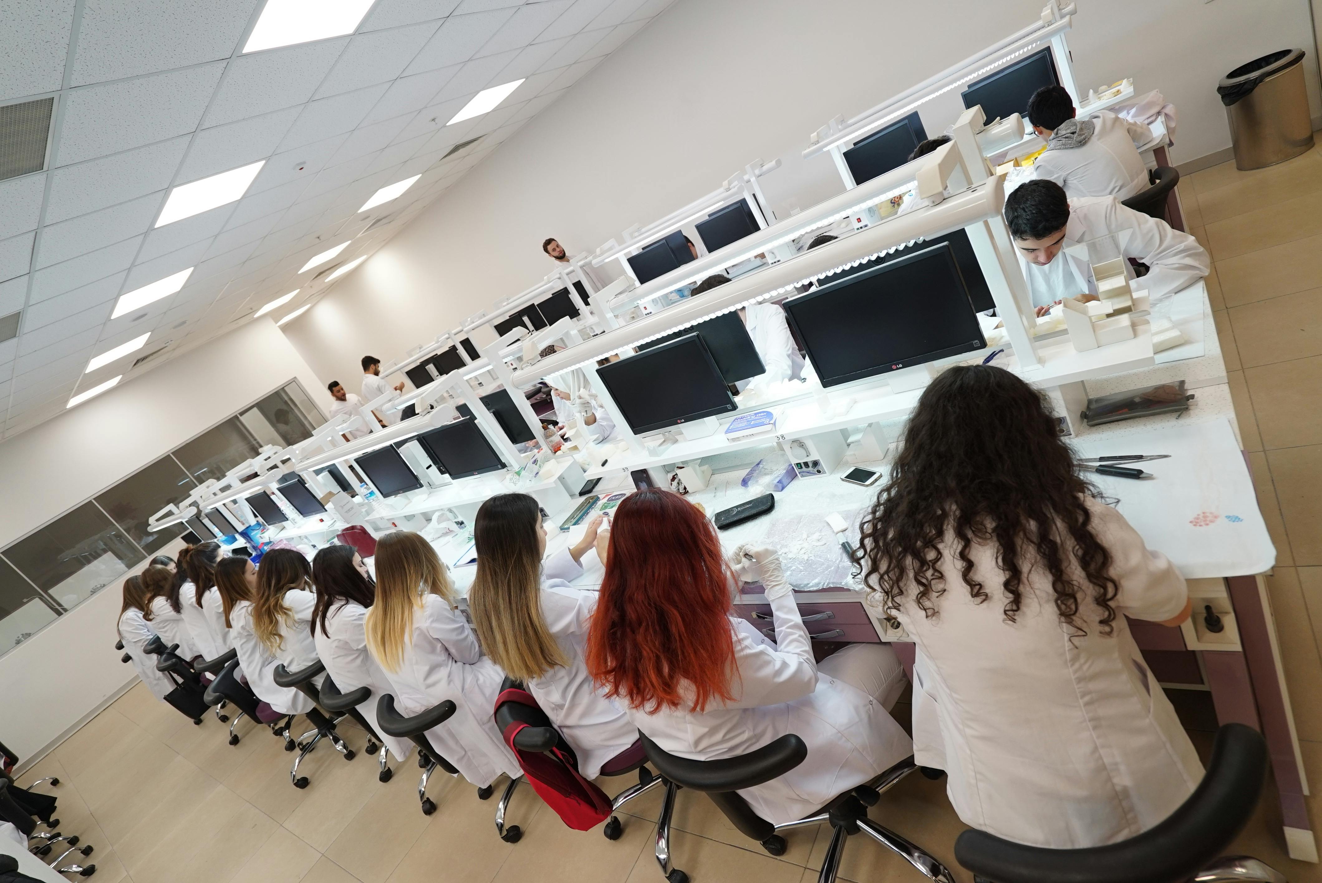 Altinbas University | University Info | 15 Bachelors in English ...